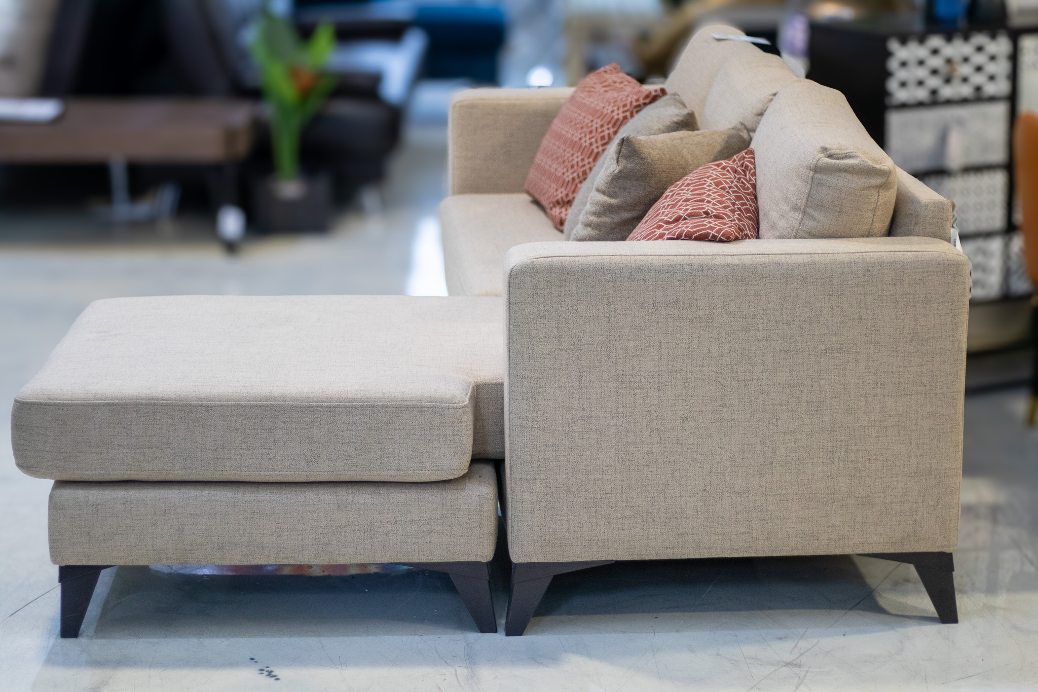 Sectional(Bristol Cream) - Dunn's