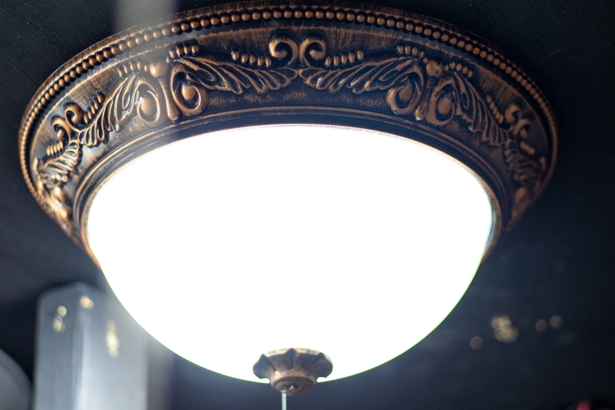 CEILING FLUSH MOUNT - Dunn's